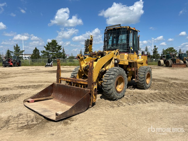 1995 Cat 928F Wheel Loader | Ritchie Bros. Auctioneers