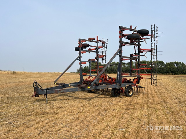 Friggstad 40 ft Cultivator | Ritchie Bros. Auctioneers