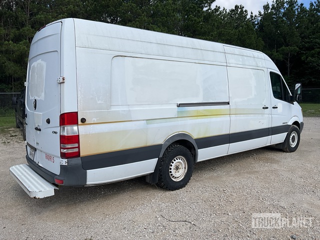 2009 Mercedes-Benz Sprinter Cargo Van in NEW WAVERLY, Texas, United ...