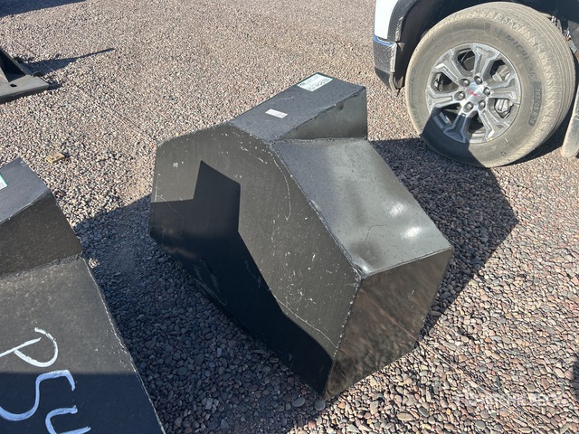 Kit Containers MSS-CB-025 Concrete Skid Steer Bucket | Ritchie Bros ...