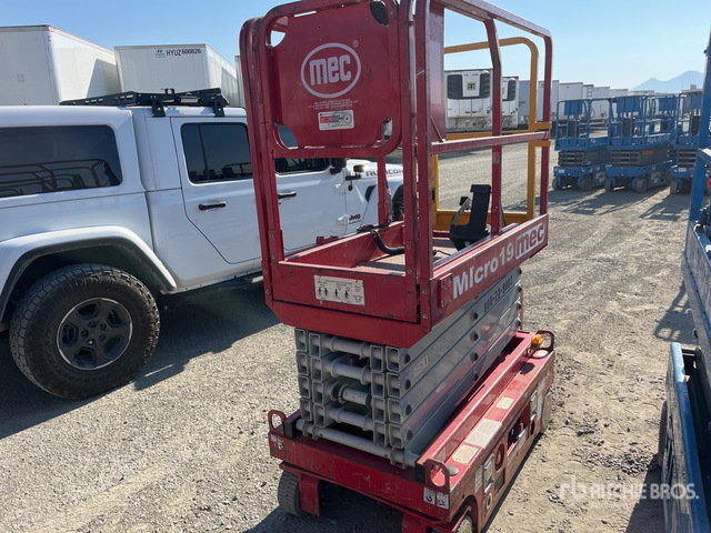 2019 MEC MICRO 19 Electric Scissor Lift | Ritchie Bros. Auctioneers