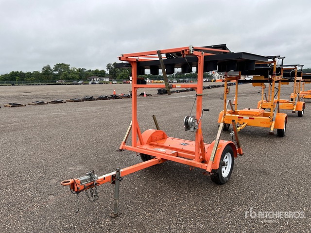 2017 Wanco WTSP Solar Arrow Board | Ritchie Bros. Auctioneers