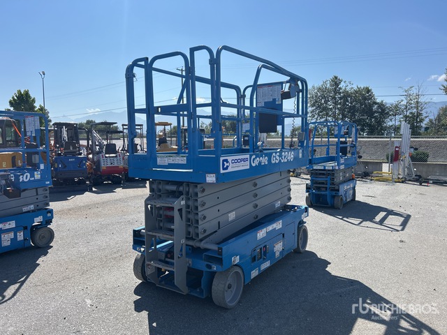 2018 Genie GS-3246 Electric Scissor Lift | Ritchie Bros. Auctioneers