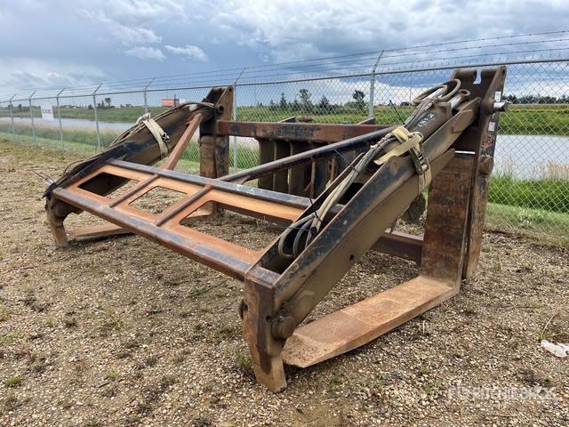 WBM 68 in Wheel Loader Grapple | Ritchie Bros. Auctioneers