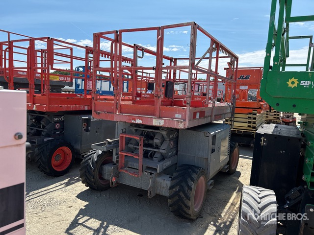 2019 Skyjack SJ6826 RT 4x4 Dual Fuel Scissor Lift | Ritchie Bros ...