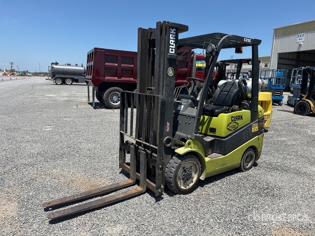 2009 Clark C25CL 4500 lb Cushion Tire Forklift | Ritchie Bros. Auctioneers