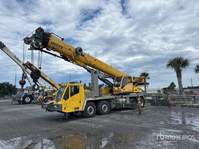 2012 Grove TMS9000E 110 ton 8x4x4 Hydraulic Truck Crane | Ritchie Bros ...