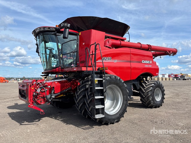 2020 Case IH 8250 4x4 Combine Harvester | Ritchie Bros. Auctioneers