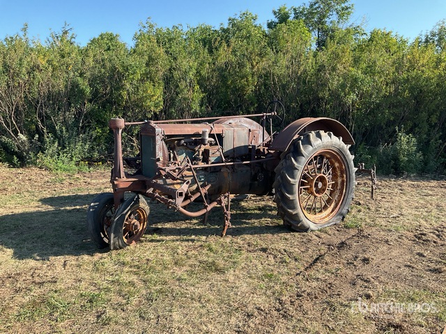Massey-Harris Challenger 2WD Narrow Front Tractor histórico | Ritchie ...