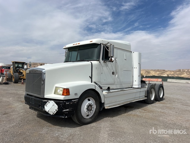 1993 White/GMC WIA 6x4 T/A Sleeper Truck Tractor | Ritchie Bros ...