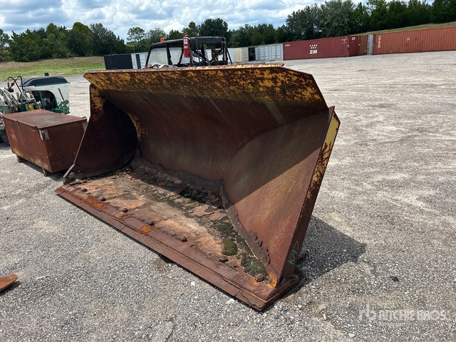 Cat 126 in Q/C Side Dump Wheel Loader Bucket - Fits Cat | Ritchie Bros ...