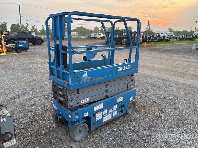 2018 Genie GS1930 Electric Scissor Lift | Ritchie Bros. Auctioneers