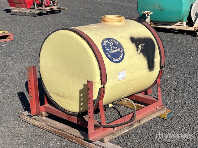 Hardie 400 L Skid Mounted Tank | Ritchie Bros. Auctioneers