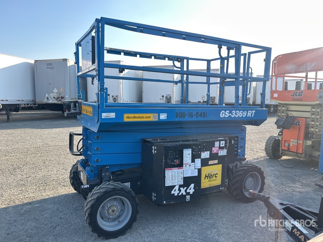2017 Genie GS-3369RT 4x4 Dual Fuel Elevador de tijera | Ritchie Bros ...