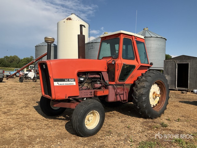 1976 Allis Chalmers AC 7040 Tracteur agricole 2 roues motrices ...