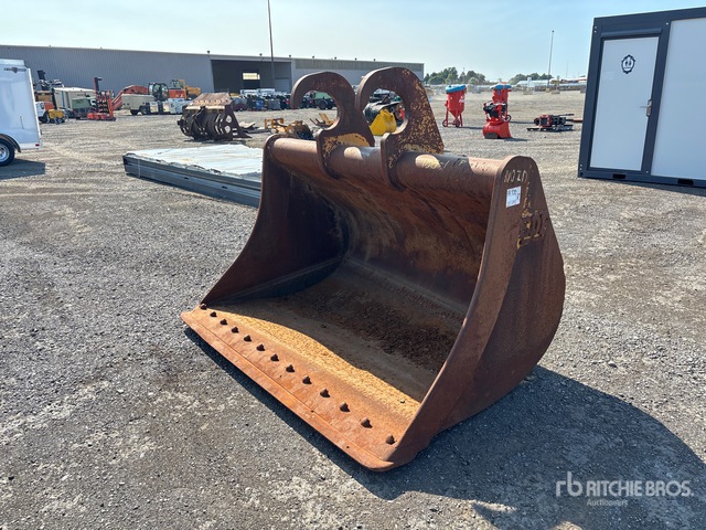 Cat 78 in Q/C Cleanup Bucket | Ritchie Bros. Auctioneers