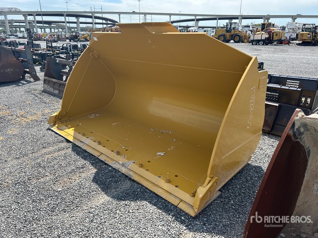 Cat 128 in Wheel Loader Bucket - Fits Cat 972M (Unused) | Ritchie Bros ...