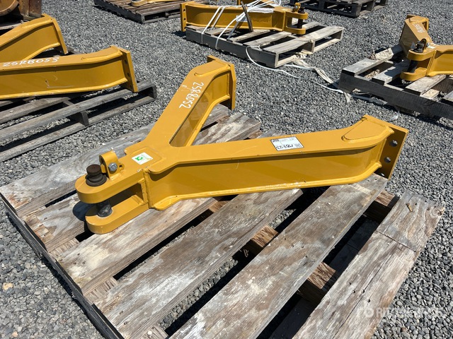 Cat Crawler Tractor Drawbar (Unused) | Ritchie Bros. Auctioneers