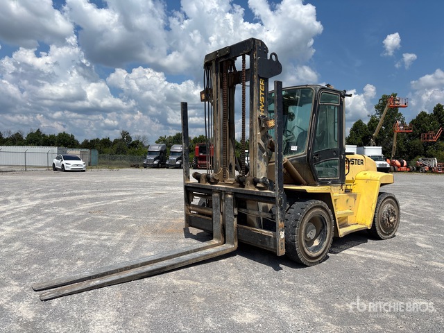 2006 Hyster H210HD 18150 lb Pneumatic Tire Montacargas | Ritchie Bros ...