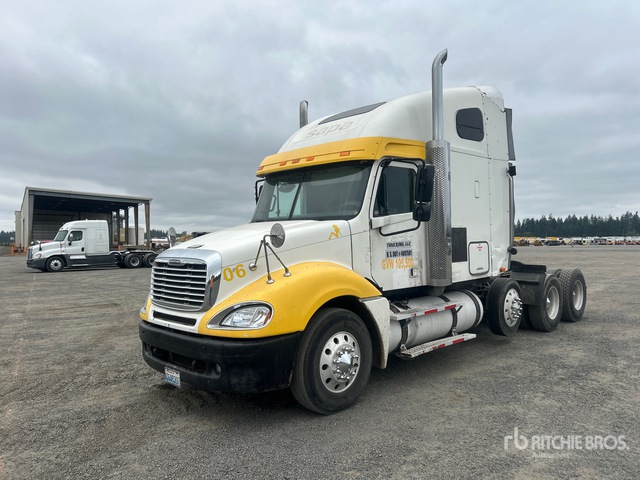2005 Freightliner Columbia 120 8x4 Tri/A Sleeper Truck Tractor ...