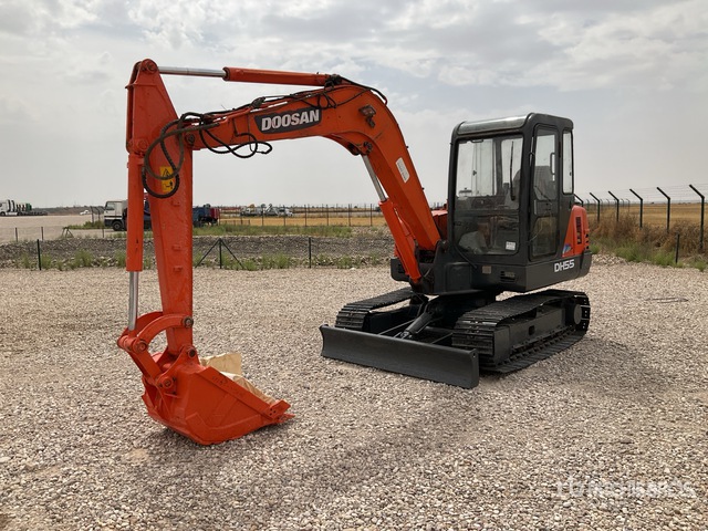 Doosan DH55-V Tracked Excavator | Ritchie Bros. Auctioneers