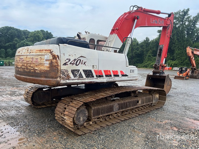 2006 Link-Belt 240 LX Tracked Excavator | Ritchie Bros. Auctioneers