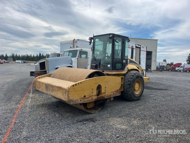 2006 Cat CS-633E Smooth Drum Compactor (Inoperable) | Ritchie Bros ...