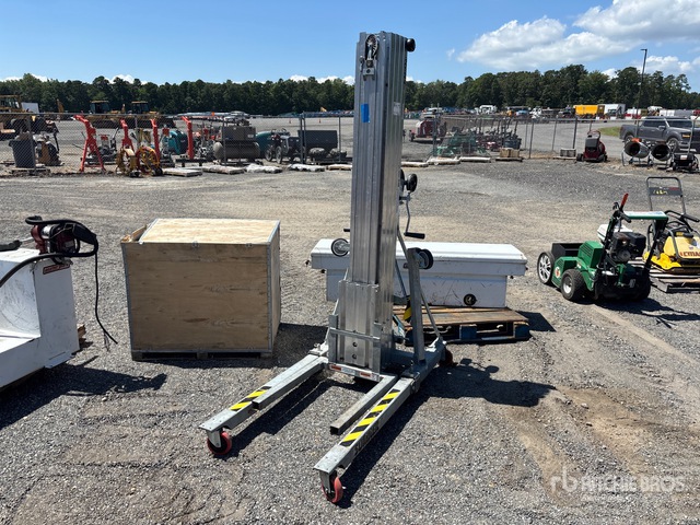 2024 Sumner 2124 Material Hoist | Ritchie Bros. Auctioneers