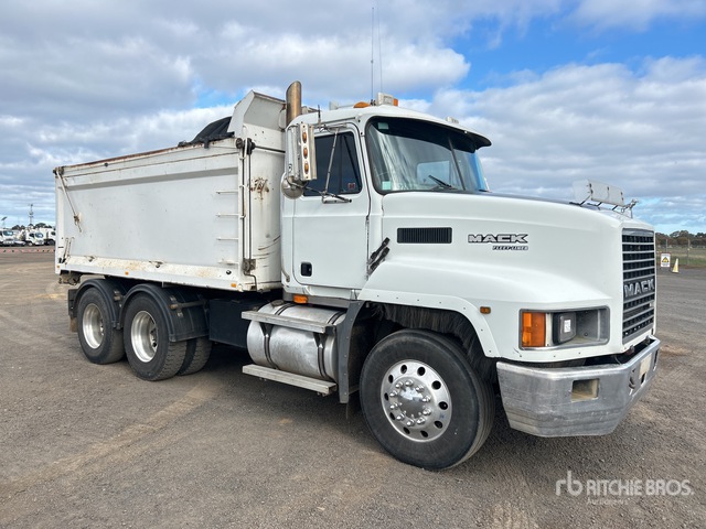 2001 Mack CH688RS Fleet-Liner 6x4 Tipper Truck | Ritchie Bros. Auctioneers