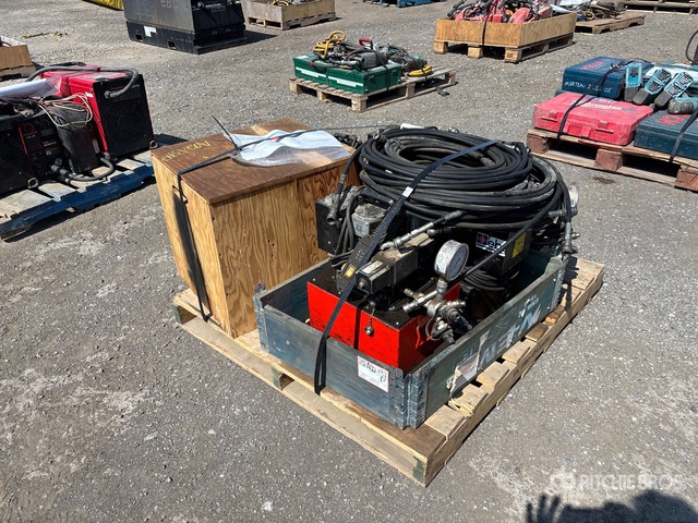 NORWOLF hand pump | Ritchie Bros. Auctioneers