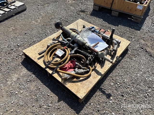 Triple-head pneumatic scabbling hammers | Ritchie Bros. Auctioneers