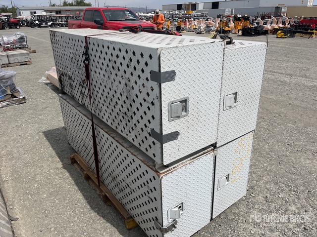 Quantity of (4) Shovel Box | Ritchie Bros. Auctioneers