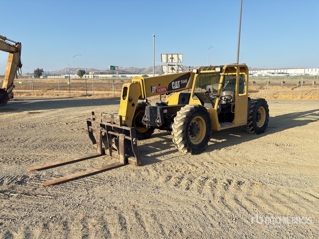 2007 Cat TL642 Telehandler | Ritchie Bros. Auctioneers