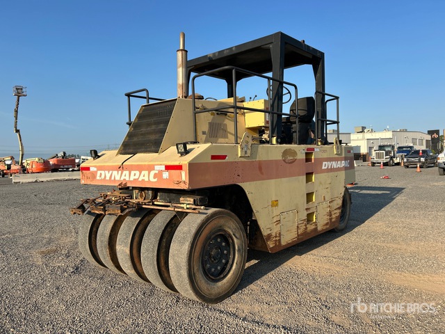 2006 Dynapac CP271 9 Wheel Pneumatic Roller | Ritchie Bros. Auctioneers