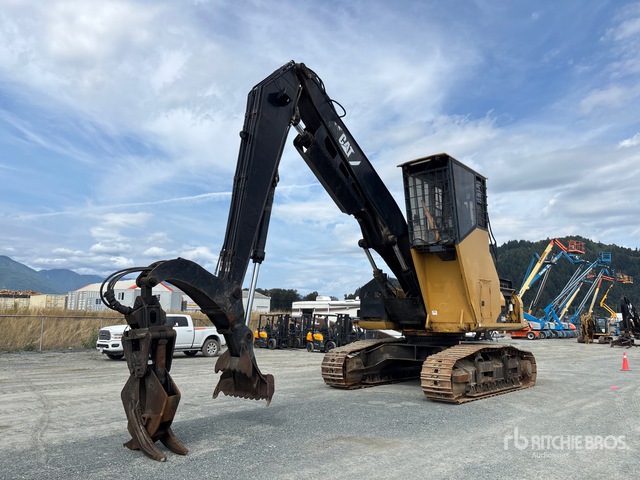 2007 Cat 330D FM Heel Boom Log Loader | Ritchie Bros. Auctioneers