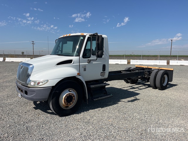 2005 International 4300 4x2 Cab and Chassis | Ritchie Bros. Auctioneers