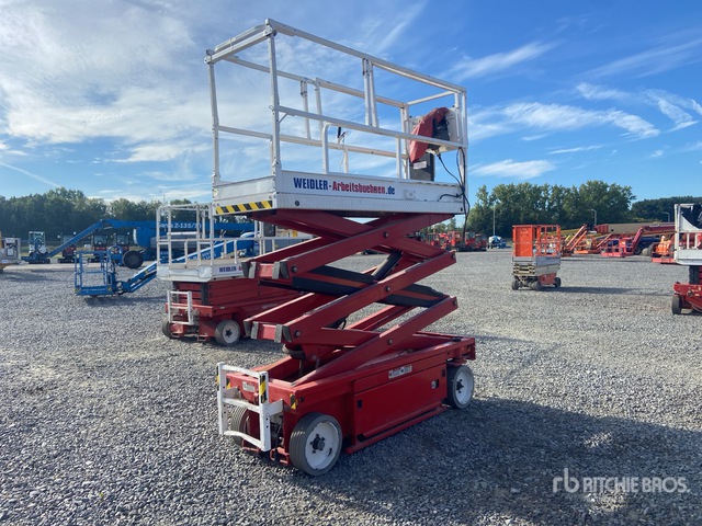 2000 JLG 2033-E3 Electric Scissor Lift | Ritchie Bros. Auctioneers