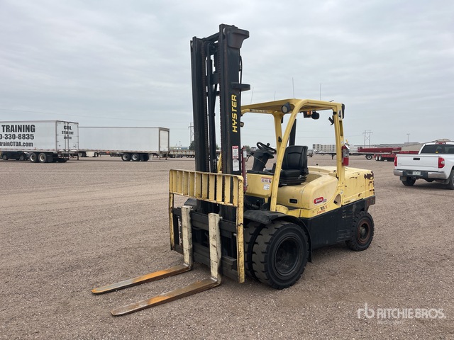 2014 Hyster H110FT 10000 lb Pneumatic Tire Forklift | Ritchie Bros ...