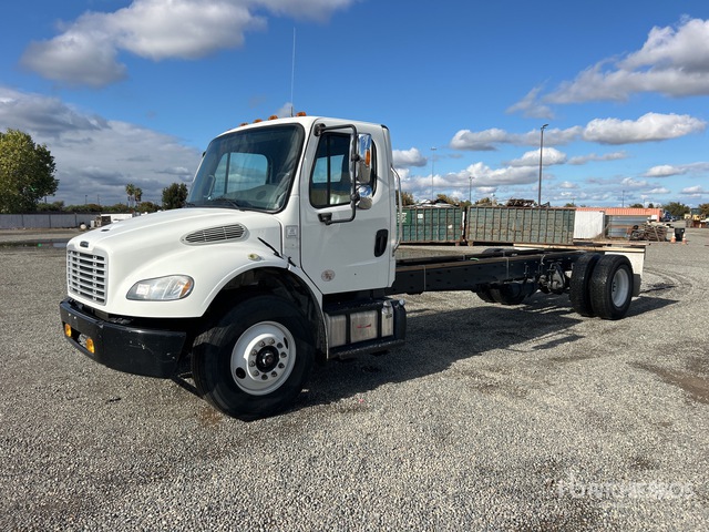 2018 Freightliner M2106 4x2 Cab and Chassis | Ritchie Bros. Auctioneers