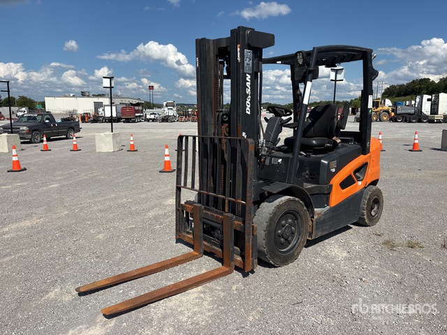 2023 Doosan D25S-9 4600 lb Pneumatic Tire Forklift | Ritchie Bros ...
