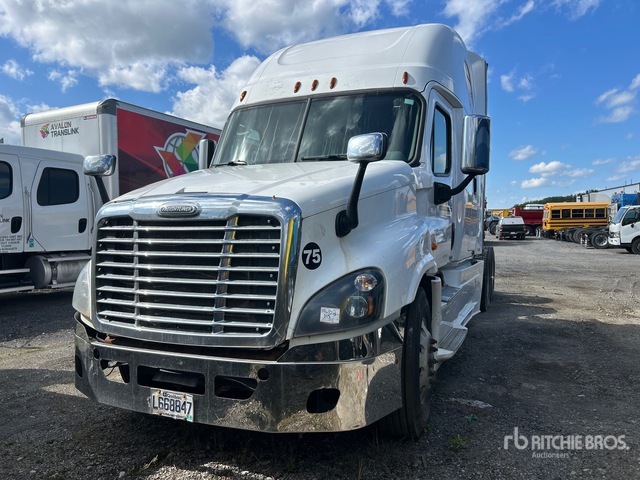 2016 Freightliner Cascadia 125 6x4 T/A Sleeper Truck Tractor ...