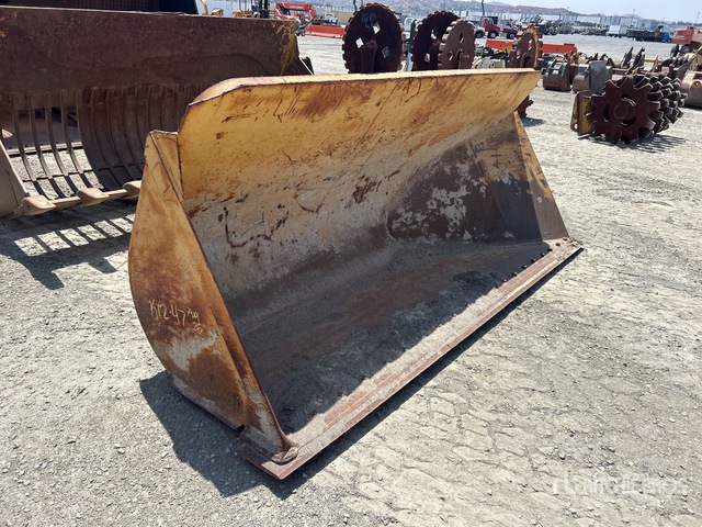 124 in Q/C Side Dump Wheel Loader Bucket | Ritchie Bros. Auctioneers