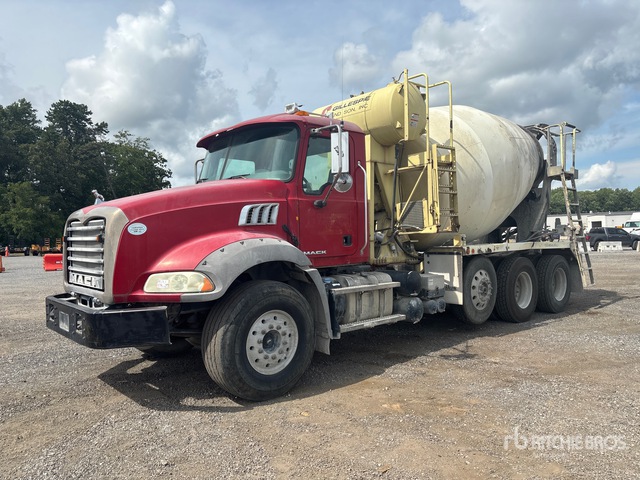 2015 Mack GU813 8x4 Mixer Truck | Ritchie Bros. Auctioneers