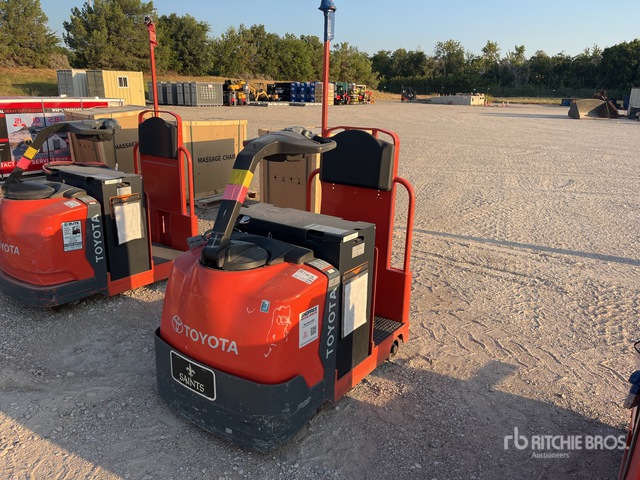2015 Toyota 8TB50 Electric Tracteur remorqueur | Ritchie Bros. Auctioneers