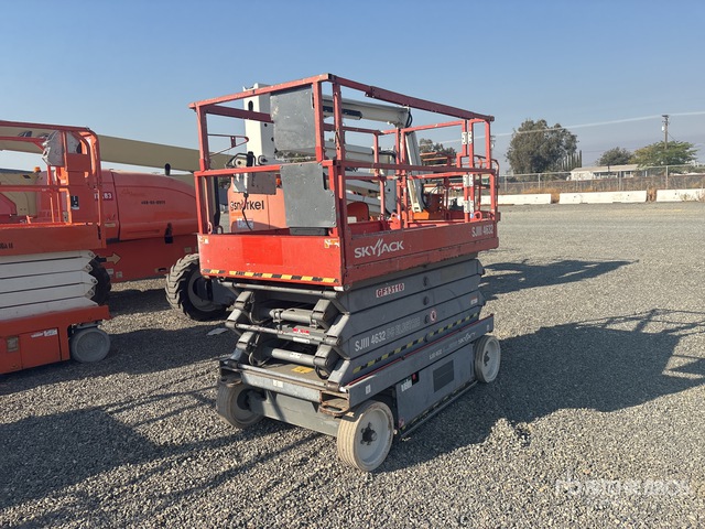 2013 Skyjack SJIII 4632 Electric Scissor Lift | Ritchie Bros. Auctioneers