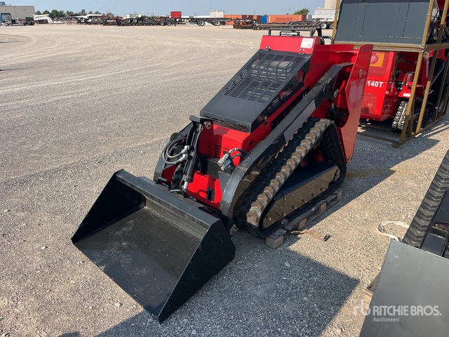 2024 Valley Pioneer SCL850 Mini Compact Track Loader (Unused) | Ritchie ...