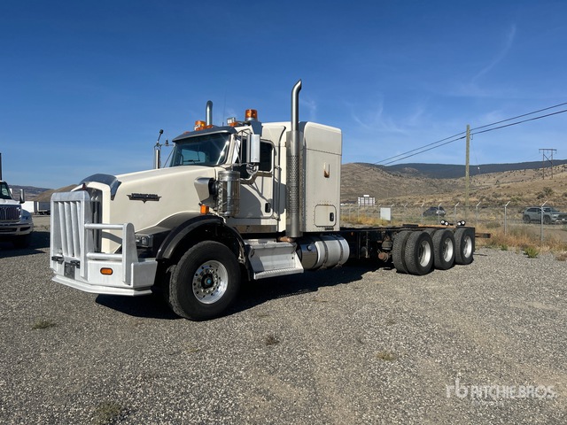 2014 Kenworth T800 8x6 Sleeper Cab and Chassis | Ritchie Bros. Auctioneers