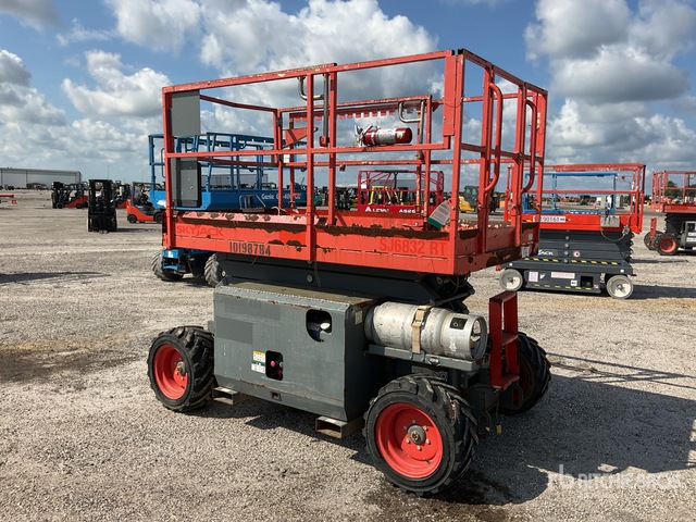 2016 Skyjack 6832RT Dual Fuel Scissor Lift | Ritchie Bros. Auctioneers