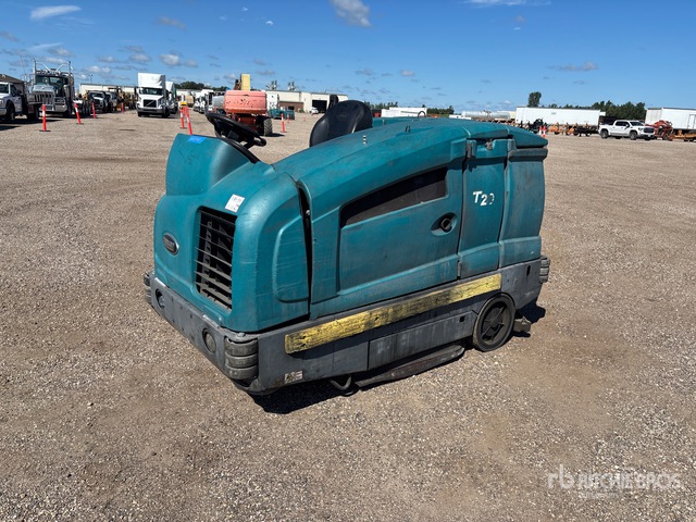 Tennant T20 Ride-On Floor Scrubber | Ritchie Bros. Auctioneers