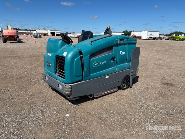Tennant T20 Ride-On Floor Scrubber | Ritchie Bros. Auctioneers